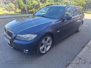 Zils BMW 3 Series 2011 Tallina, ar dzinēja tilpumu 2.00 L un nobraukumu 300 tūkst. km par 5490 €, foto  vietnē AUTOMOTO.COM.LV