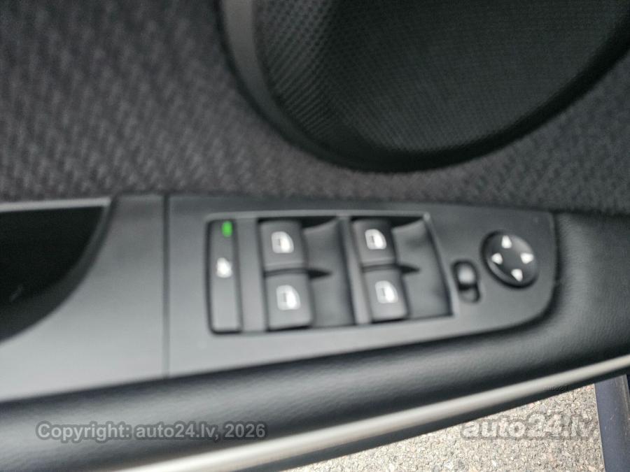 Blue BMW 3 Series 2011 in Paide, with an engine capacity of 2.00 L and mileage of 302 thousand km for 5450 €, photo 18 on AUTOMOTO.COM.LV