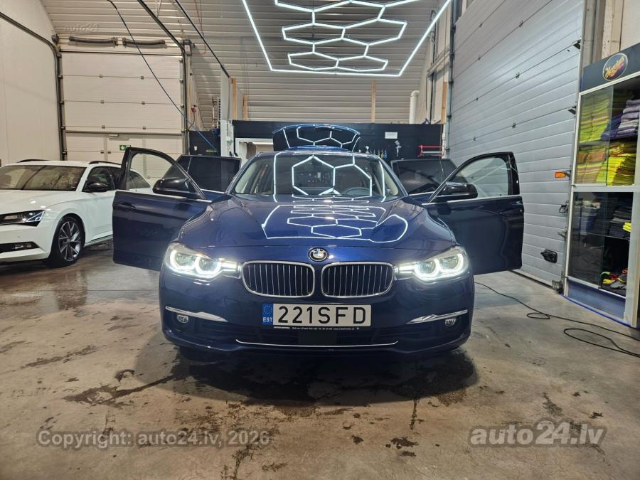 Zils BMW 3 Series 2017 Tallina, ar dzinēja tilpumu 3.00 L un nobraukumu 300 tūkst. km par 14300 €, foto 1 vietnē AUTOMOTO.COM.LV