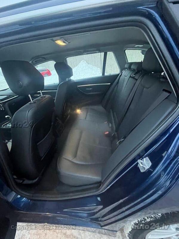 Zils BMW 3 Series 2018 Tallina, ar dzinēja tilpumu 2.00 L un nobraukumu 127 tūkst. km par 19500 €, foto 11 vietnē AUTOMOTO.COM.LV