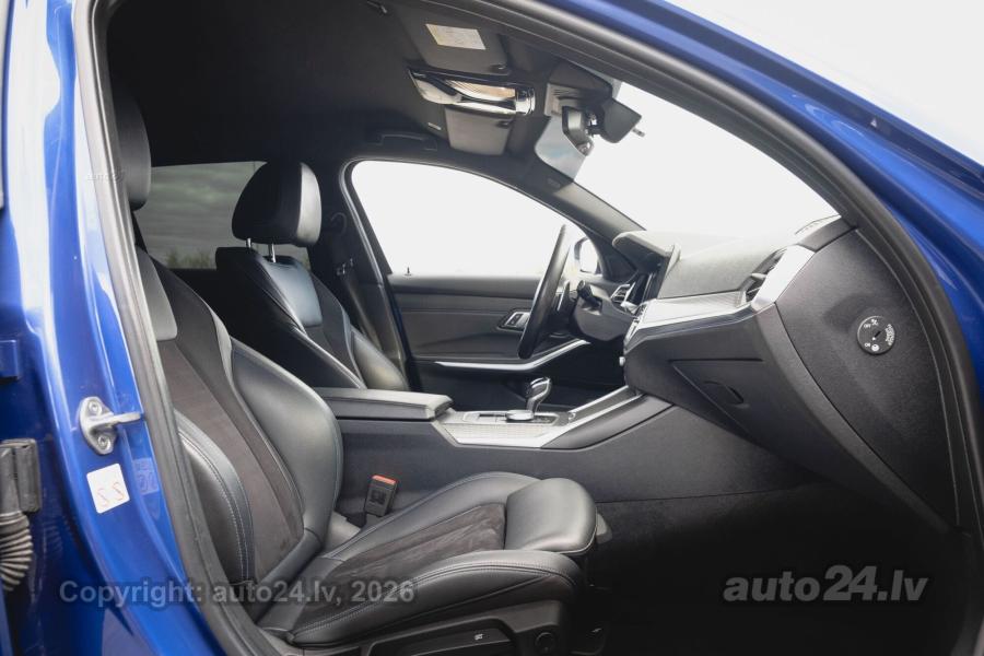 Blue BMW 3 Series 2019 in Tartu, with an engine capacity of 2.00 L and mileage of 186 thousand km for 23900 €, photo 16 on AUTOMOTO.COM.LV
