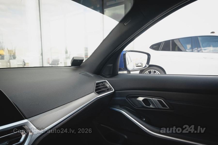 Blue BMW 3 Series 2019 in Tartu, with an engine capacity of 2.00 L and mileage of 186 thousand km for 23900 €, photo 22 on AUTOMOTO.COM.LV