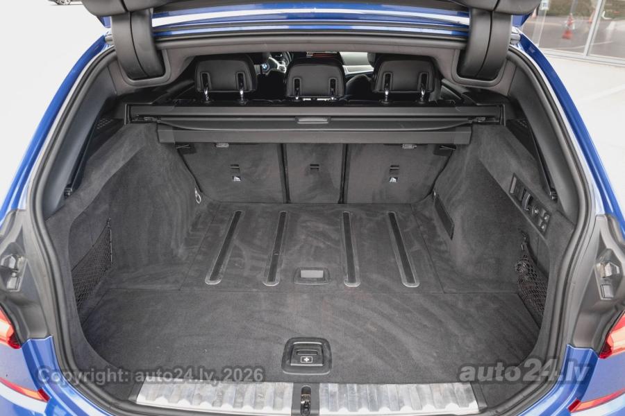 Blue BMW 3 Series 2019 in Tartu, with an engine capacity of 2.00 L and mileage of 186 thousand km for 23900 €, photo 25 on AUTOMOTO.COM.LV