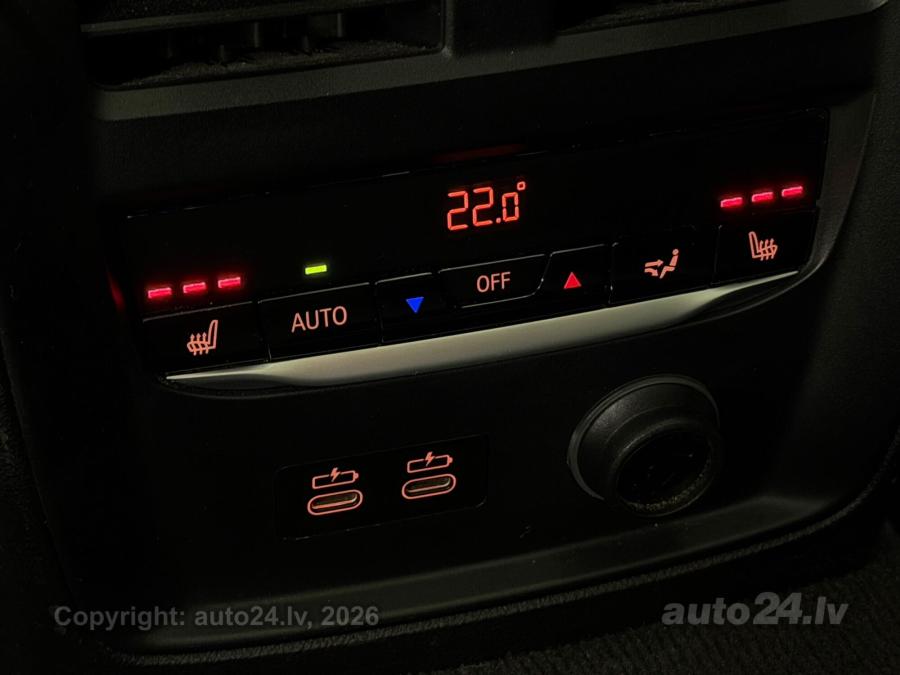 Blue BMW 3 Series 2019 in Parnu, with an engine capacity of 2.00 L and mileage of 186 thousand km for 25900 €, photo 21 on AUTOMOTO.COM.LV