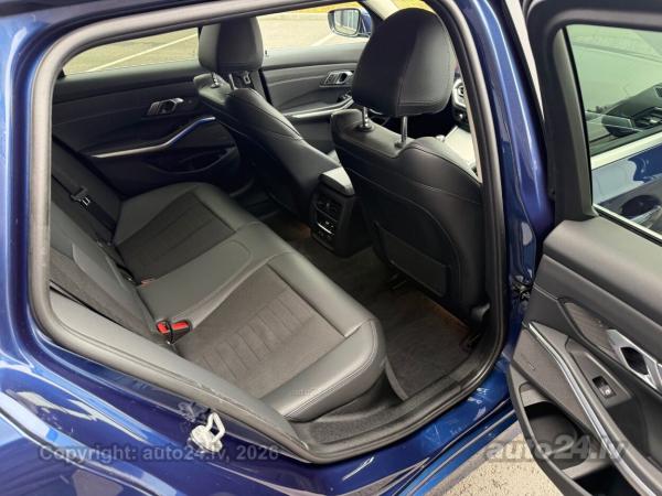 Zils BMW 3 Series 2020 Tallina, ar dzinēja tilpumu 2.00 L un nobraukumu 193 tūkst. km par 21990 €, foto 11 vietnē AUTOMOTO.COM.LV