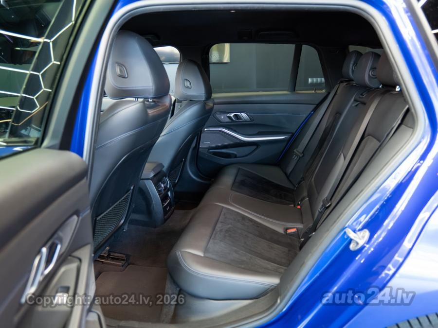 Zils BMW 3 Series 2020 Tallina, ar dzinēja tilpumu 2.00 L un nobraukumu 160 tūkst. km par 29490 €, foto 12 vietnē AUTOMOTO.COM.LV