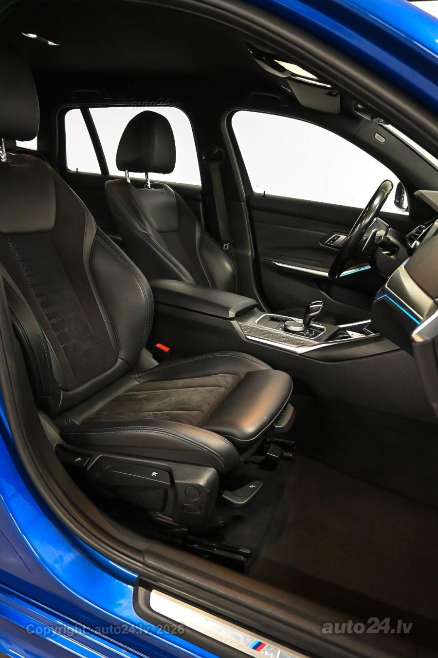 Blue BMW 3 Series 2021 in Tallinn, with an engine capacity of 2.00 L and mileage of 167 thousand km for 21900 €, photo 16 on AUTOMOTO.COM.LV