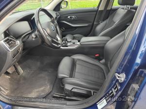 Blue BMW 3 Series 2021 in Tallinn, with an engine capacity of 2.00 L and mileage of 70 thousand km for 26500 €, photo 7 on AUTOMOTO.COM.LV