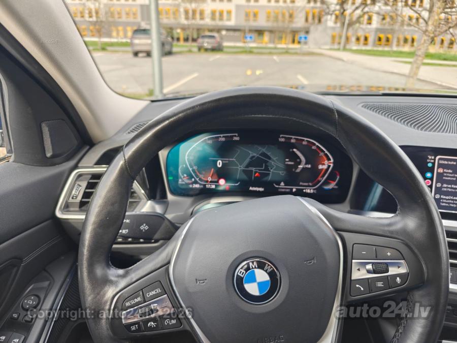 Blue BMW 3 Series 2021 in Tallinn, with an engine capacity of 2.00 L and mileage of 70 thousand km for 26500 €, photo 12 on AUTOMOTO.COM.LV