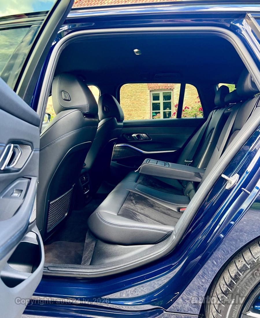 Blue BMW 3 Series 2021 in Tallinn, with an engine capacity of 3.00 L and mileage of 81 thousand km for 31900 €, photo 16 on AUTOMOTO.COM.LV