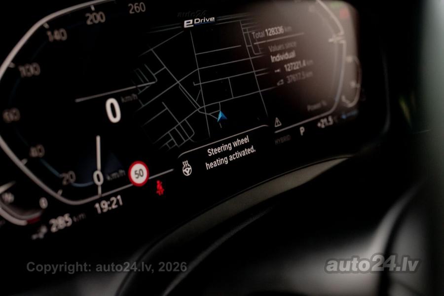 Zils BMW 3 Series 2021 Tallina, ar dzinēja tilpumu 2.00 L un nobraukumu 128 tūkst. km par 27600 €, foto 15 vietnē AUTOMOTO.COM.LV