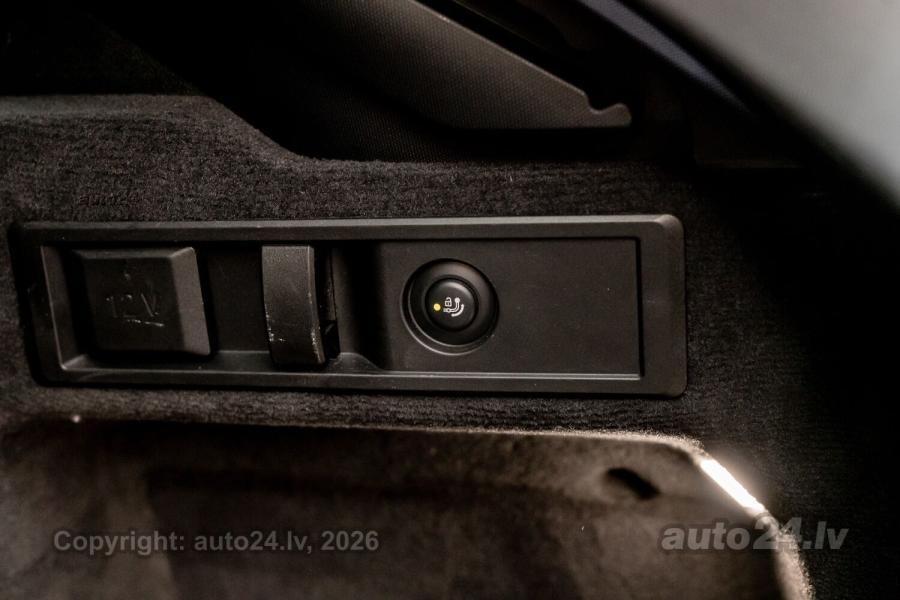 Zils BMW 3 Series 2021 Tallina, ar dzinēja tilpumu 2.00 L un nobraukumu 128 tūkst. km par 27600 €, foto 23 vietnē AUTOMOTO.COM.LV