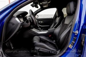 Zils BMW 3 Series 2021 Tallina, ar dzinēja tilpumu 2.00 L un nobraukumu 128 tūkst. km par 27600 €, foto 26 vietnē AUTOMOTO.COM.LV