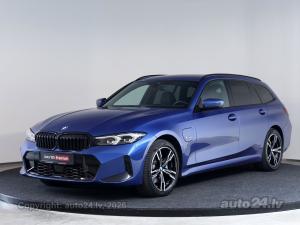 Zils BMW 3 Series 2022 Tallina, ar dzinēja tilpumu 2.00 L un nobraukumu 89 tūkst. km par 36900 €, foto  vietnē AUTOMOTO.COM.LV