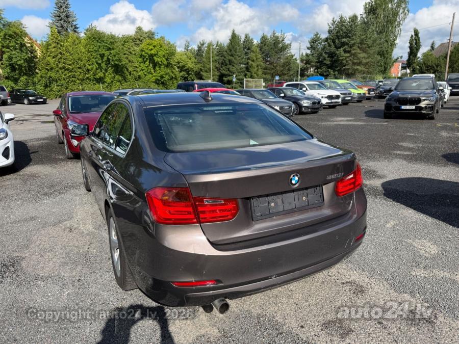 Brūns BMW 3 Series 2013 Tartu, ar dzinēja tilpumu 1.60 L un nobraukumu 306 tūkst. km par 8900 €, foto 8 vietnē AUTOMOTO.COM.LV