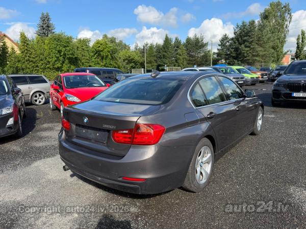 Brūns BMW 3 Series 2013 Tartu, ar dzinēja tilpumu 1.60 L un nobraukumu 306 tūkst. km par 8900 €, foto 9 vietnē AUTOMOTO.COM.LV