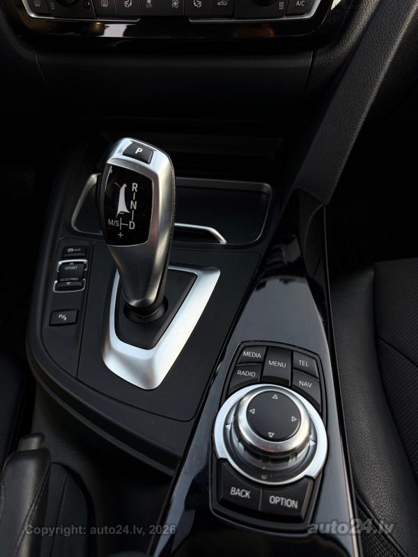 Brūns BMW 3 Series 2016 Tallina, ar dzinēja tilpumu 2.00 L un nobraukumu 195 tūkst. km par 13599 €, foto 10 vietnē AUTOMOTO.COM.LV