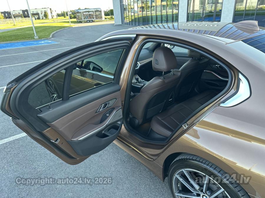 Brown BMW 3 Series 2019 in Tallinn, with an engine capacity of 2.00 L and mileage of 93 thousand km for 34500 €, photo 16 on AUTOMOTO.COM.LV