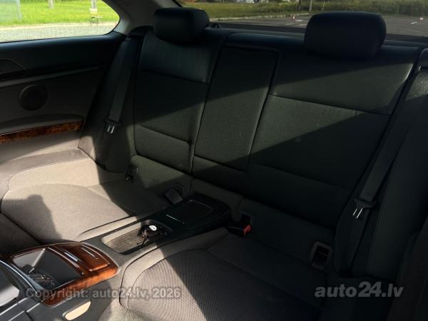 Green BMW 3 Series 2010 in Tallinn, with an engine capacity of 2.00 L and mileage of 160 thousand km for 8500 €, photo 7 on AUTOMOTO.COM.LV