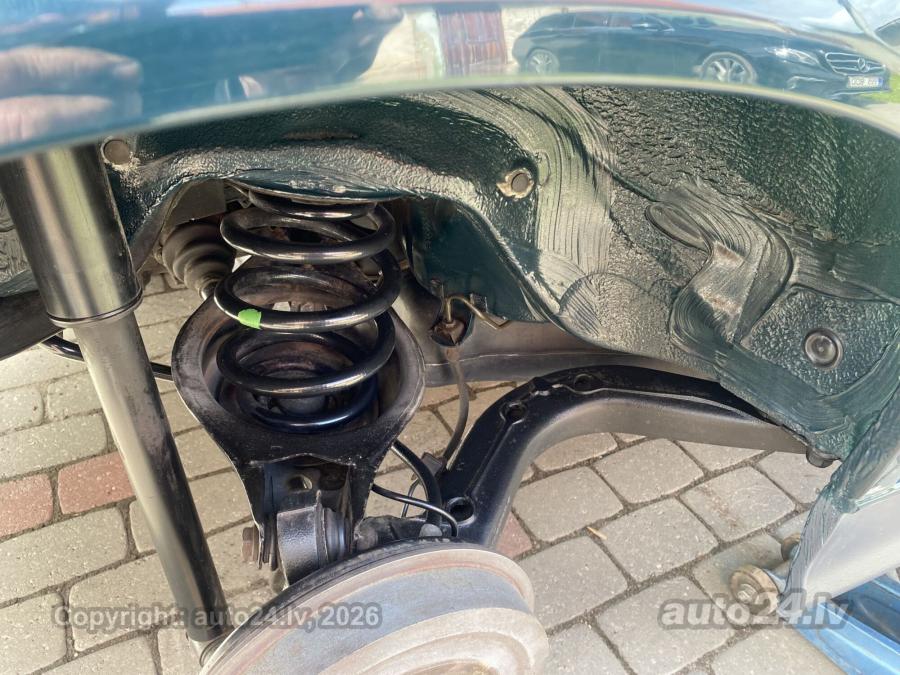 Zaļš BMW 3 Series 1992 Tartu, ar dzinēja tilpumu 1.80 L un nobraukumu 142 tūkst. km par 6999 €, foto 4 vietnē AUTOMOTO.COM.LV