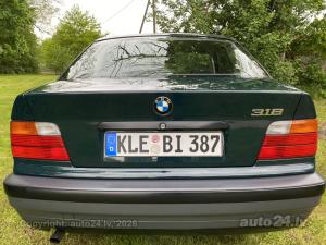 Zaļš BMW 3 Series 1992 Tartu, ar dzinēja tilpumu 1.80 L un nobraukumu 142 tūkst. km par 6999 €, foto 15 vietnē AUTOMOTO.COM.LV