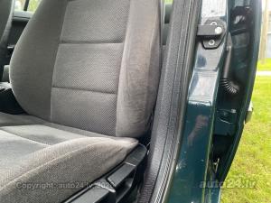 Zaļš BMW 3 Series 1992 Tartu, ar dzinēja tilpumu 1.80 L un nobraukumu 142 tūkst. km par 6999 €, foto 29 vietnē AUTOMOTO.COM.LV