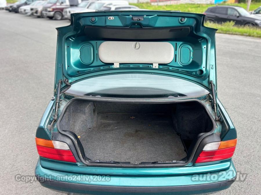 Zaļš BMW 3 Series 1992 Tartu, ar dzinēja tilpumu 1.60 L un nobraukumu 215 tūkst. km par 2200 €, foto 14 vietnē AUTOMOTO.COM.LV