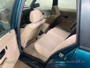 Zaļš BMW 3 Series 1992 Tallina, ar dzinēja tilpumu 2.50 L un nobraukumu 226 tūkst. km par 8000 €, foto 15 vietnē AUTOMOTO.COM.LV