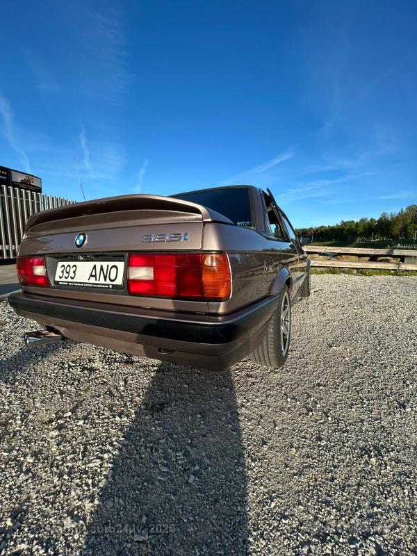 Grey BMW 3 Series 1988 in Tallinn, with an engine capacity of 2.50 L and mileage of 0 thousand km for 14500 €, photo 10 on AUTOMOTO.COM.LV