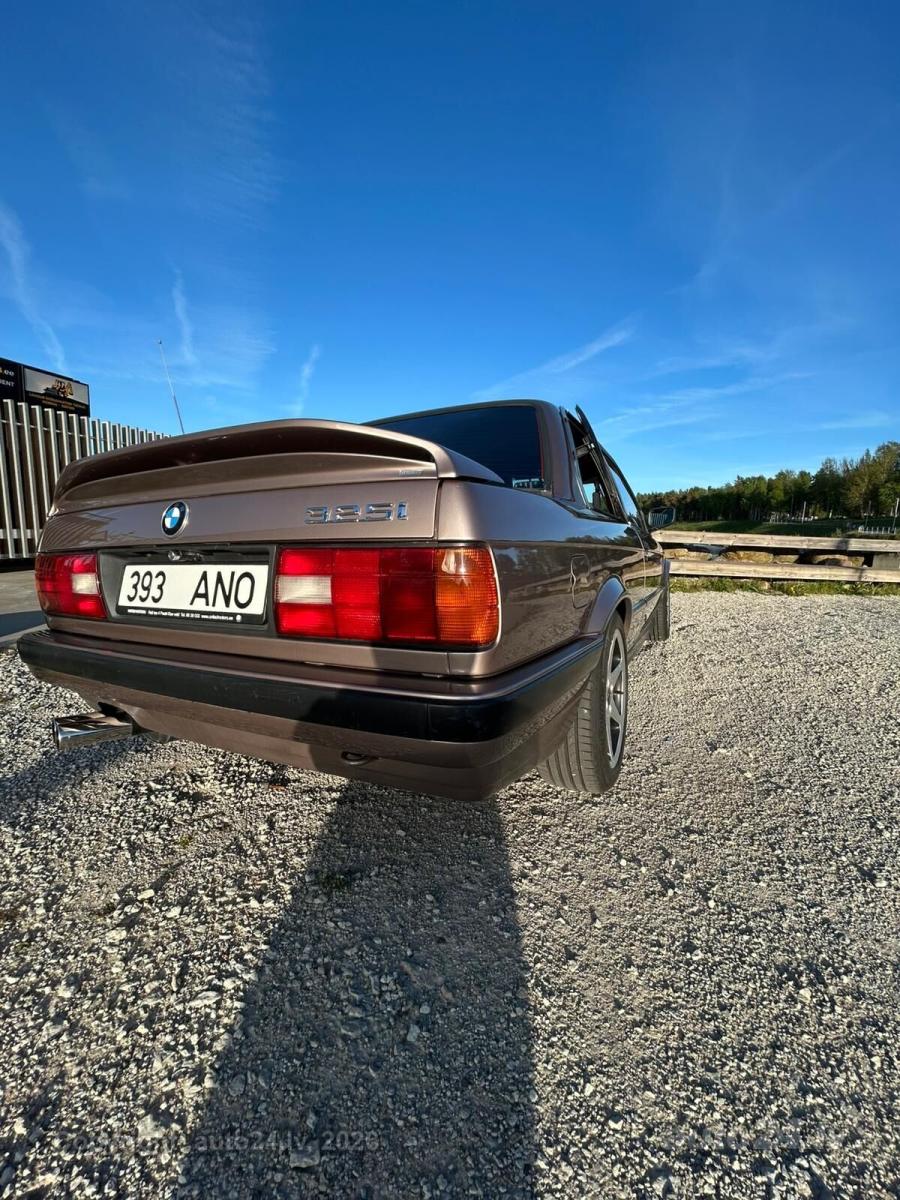 Grey BMW 3 Series 1988 in Tallinn, with an engine capacity of 2.50 L and mileage of 0 thousand km for 14500 €, photo 11 on AUTOMOTO.COM.LV