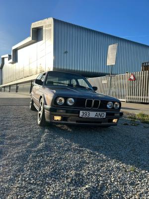 Grey BMW 3 Series 1988 in Tallinn, with an engine capacity of 2.50 L and mileage of 0 thousand km for 14500 €, photo  on AUTOMOTO.COM.LV