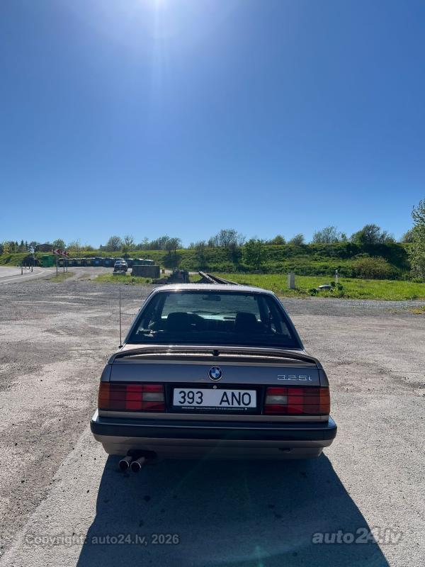 Grey BMW 3 Series 1988 in Tallinn, with an engine capacity of 2.50 L and mileage of 0 thousand km for 14500 €, photo 3 on AUTOMOTO.COM.LV