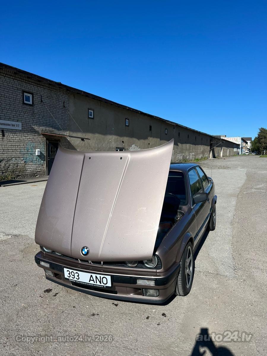 Grey BMW 3 Series 1988 in Tallinn, with an engine capacity of 2.50 L and mileage of 0 thousand km for 14500 €, photo 7 on AUTOMOTO.COM.LV
