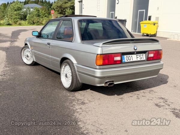 Grey BMW 3 Series 1989 in Tallinn, with an engine capacity of 1.60 L and mileage of 160 thousand km for 16700 €, photo 9 on AUTOMOTO.COM.LV