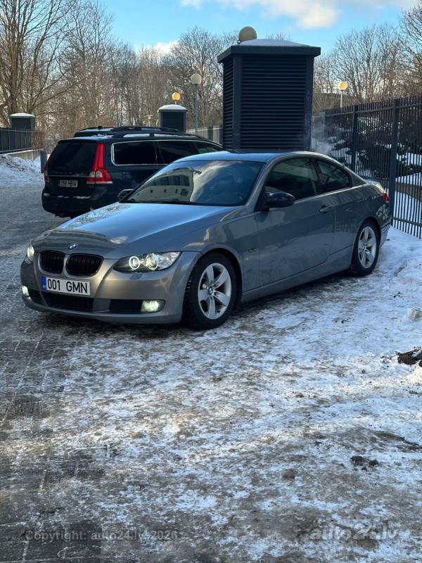 Pelēks BMW 3 Series 2008 Tallina, ar dzinēja tilpumu 2.00 L un nobraukumu 342 tūkst. km par 8999 €, foto 11 vietnē AUTOMOTO.COM.LV
