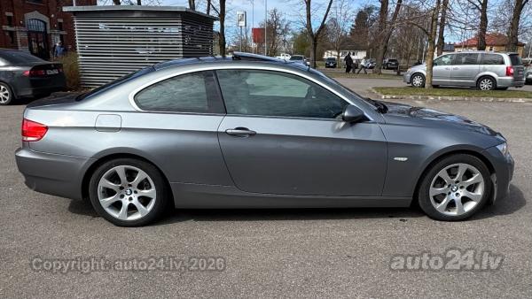 Pelēks BMW 3 Series 2008 Tallina, ar dzinēja tilpumu 3.00 L un nobraukumu 224 tūkst. km par 6999 €, foto 4 vietnē AUTOMOTO.COM.LV