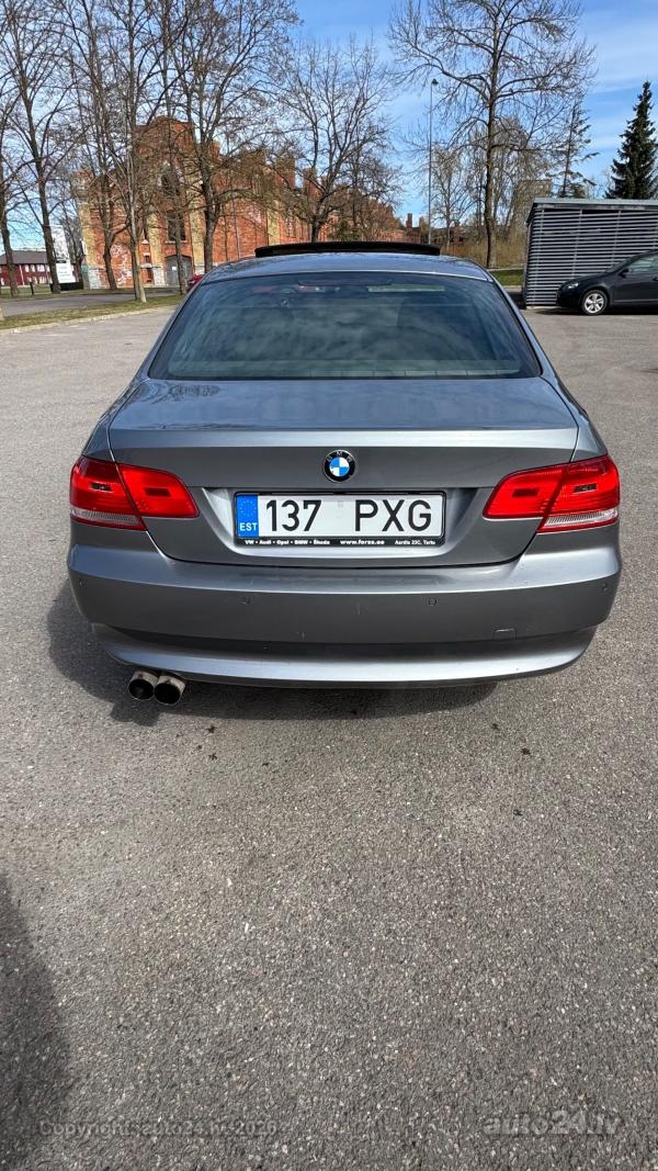 Pelēks BMW 3 Series 2008 Tallina, ar dzinēja tilpumu 3.00 L un nobraukumu 224 tūkst. km par 6999 €, foto 8 vietnē AUTOMOTO.COM.LV