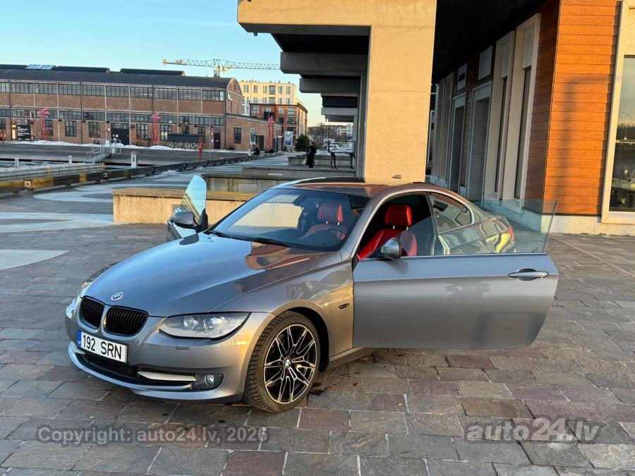 Pelēks BMW 3 Series 2010 Tallina, ar dzinēja tilpumu 3.00 L un nobraukumu 270 tūkst. km par 11500 €, foto 5 vietnē AUTOMOTO.COM.LV