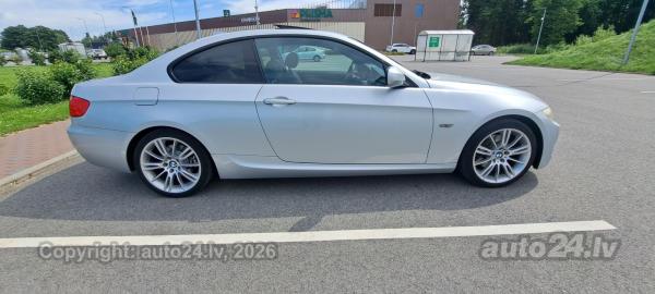 Grey BMW 3 Series 2010 in Tallinn, with an engine capacity of 2.00 L and mileage of 324 thousand km for 7000 €, photo 5 on AUTOMOTO.COM.LV