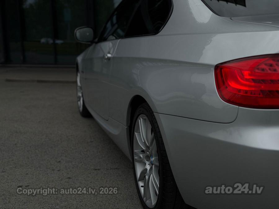 Pelēks BMW 3 Series 2010 Tallina, ar dzinēja tilpumu 2.00 L un nobraukumu 324 tūkst. km par 9500 €, foto 18 vietnē AUTOMOTO.COM.LV