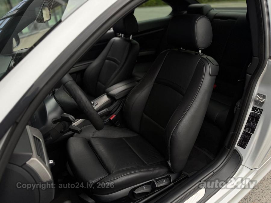 Pelēks BMW 3 Series 2010 Tallina, ar dzinēja tilpumu 2.00 L un nobraukumu 324 tūkst. km par 9500 €, foto 24 vietnē AUTOMOTO.COM.LV