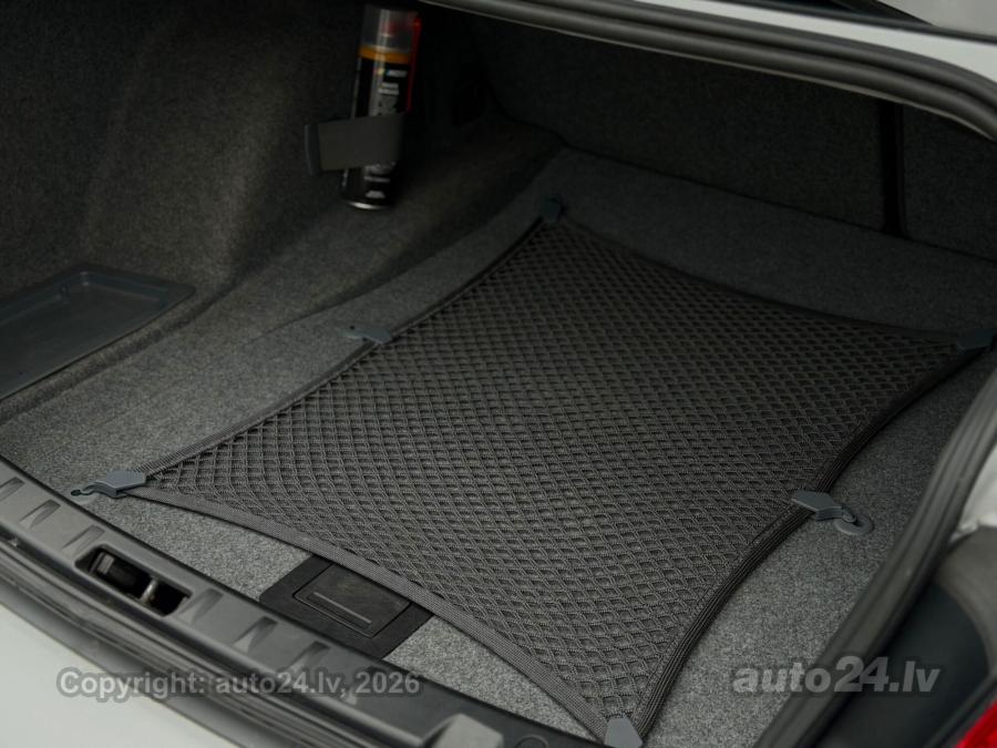 Pelēks BMW 3 Series 2010 Tallina, ar dzinēja tilpumu 2.00 L un nobraukumu 324 tūkst. km par 9500 €, foto 38 vietnē AUTOMOTO.COM.LV