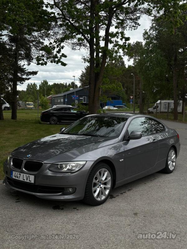 Pelēks BMW 3 Series 2011 Tallina, ar dzinēja tilpumu 2.00 L un nobraukumu 321 tūkst. km par 6700 €, foto 1 vietnē AUTOMOTO.COM.LV