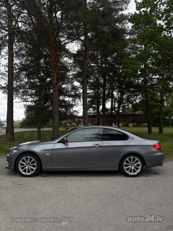 Pelēks BMW 3 Series 2011 Tallina, ar dzinēja tilpumu 2.00 L un nobraukumu 321 tūkst. km par 6700 €, foto 4 vietnē AUTOMOTO.COM.LV