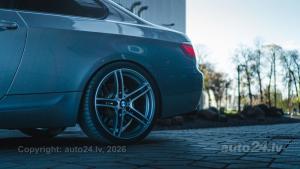 Pelēks BMW 3 Series 2011 Tallina, ar dzinēja tilpumu 3.00 L un nobraukumu 240 tūkst. km par 13500 €, foto 4 vietnē AUTOMOTO.COM.LV