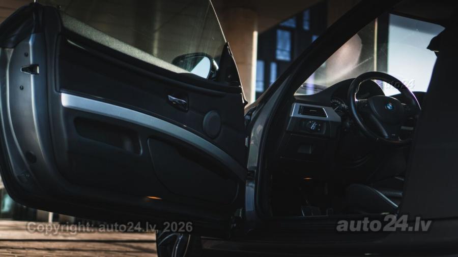 Pelēks BMW 3 Series 2011 Tallina, ar dzinēja tilpumu 3.00 L un nobraukumu 240 tūkst. km par 13500 €, foto 16 vietnē AUTOMOTO.COM.LV