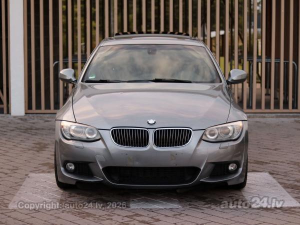 Grey BMW 3 Series 2012 in Tallinn, with an engine capacity of 3.00 L and mileage of 294 thousand km for 8999 €, photo 3 on AUTOMOTO.COM.LV