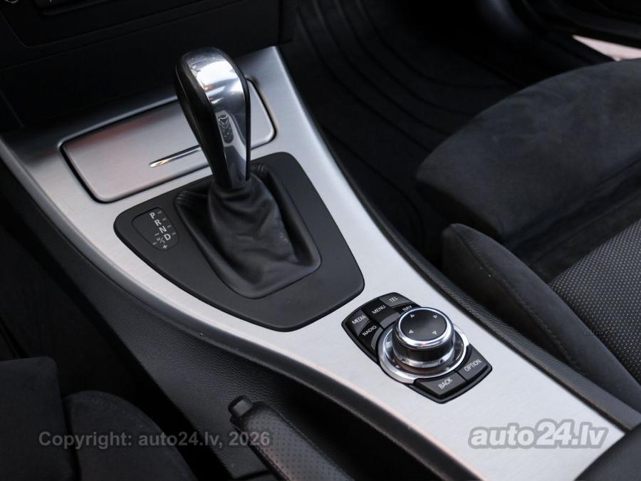 Grey BMW 3 Series 2012 in Tallinn, with an engine capacity of 3.00 L and mileage of 294 thousand km for 8999 €, photo 12 on AUTOMOTO.COM.LV