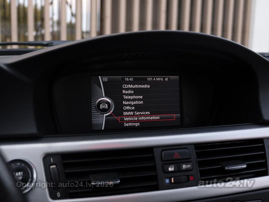 Grey BMW 3 Series 2012 in Tallinn, with an engine capacity of 3.00 L and mileage of 294 thousand km for 8999 €, photo 13 on AUTOMOTO.COM.LV