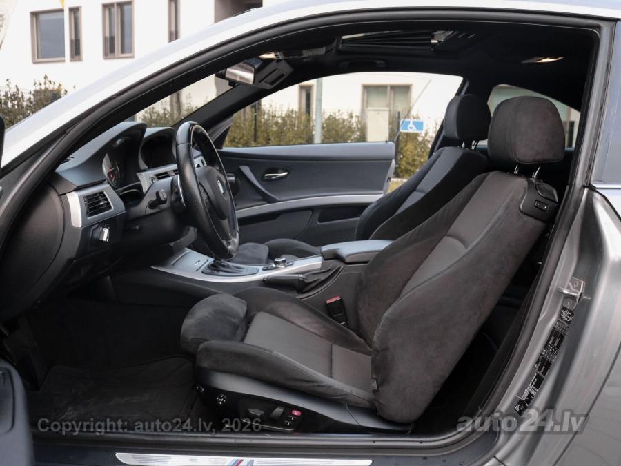 Grey BMW 3 Series 2012 in Tallinn, with an engine capacity of 3.00 L and mileage of 294 thousand km for 8999 €, photo 15 on AUTOMOTO.COM.LV